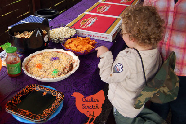 Halloween Spider Party - Decorations, Food & Entertainment