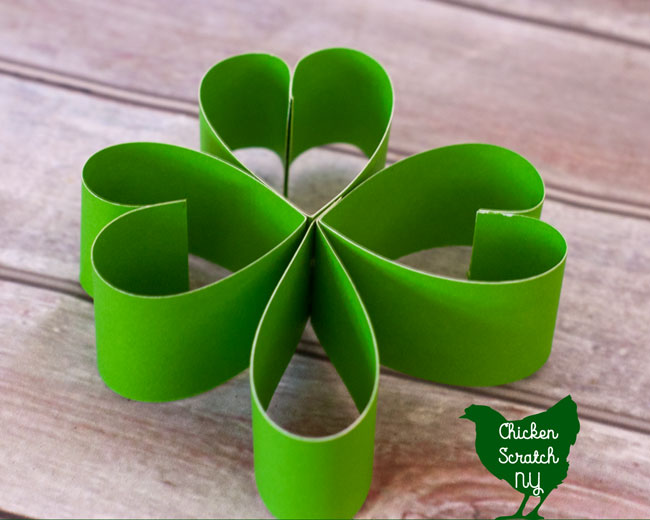 Easy DIY Paper Shamrocks